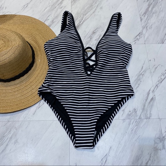 Ella Moss | Swim | New Ella Moss Visionary Stripe One Piece Swimsuit ...